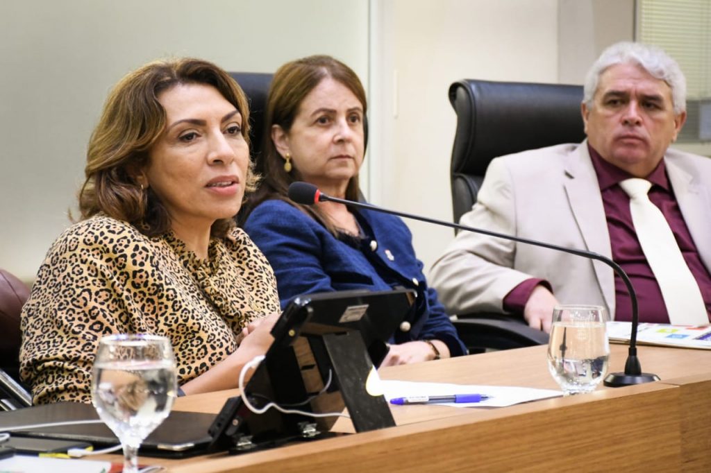 Deputada Cida Ramos reafirma compromisso social do Legislativo ...
